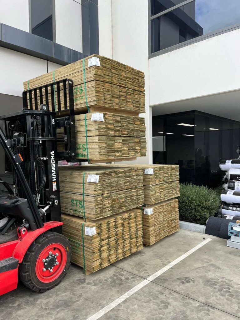 Timber Fencing Experts | Durable Timber Fences – Melvic